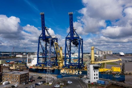 Humber Container Terminal expansion cranes arrive at Immingham | Dry Bulk